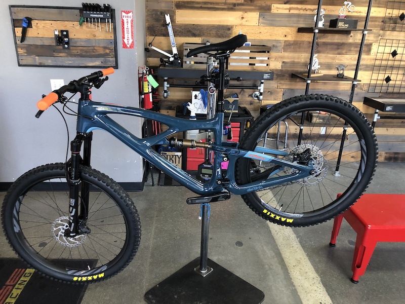 2022 IBIS MOJO 4 LOGO CARBON WHEEL DEORE BIKE For Sale
