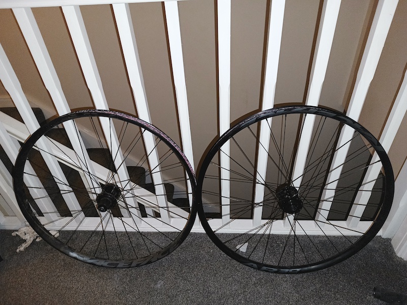 Raceface ar30 on formula hubs boost For Sale