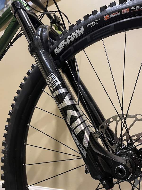 2022 NEW Rockshox Lyric Ultimate RC2 150mm For Sale
