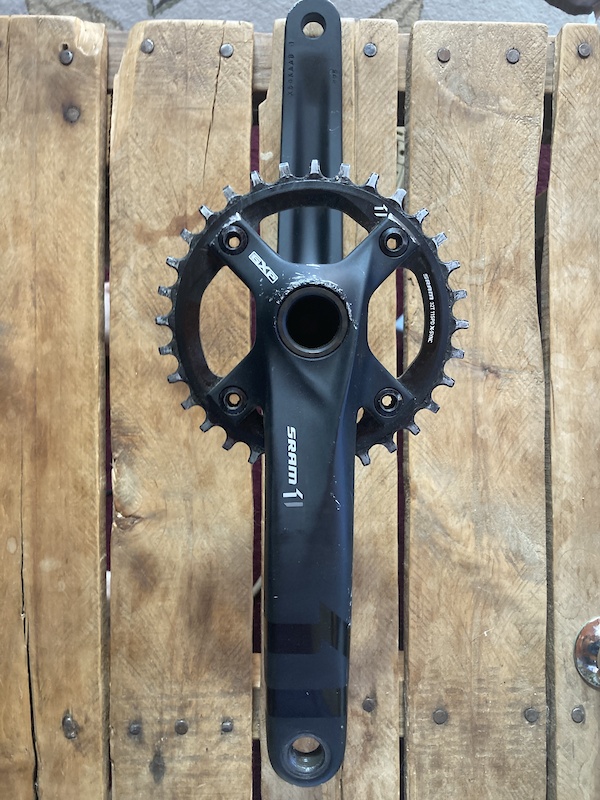 2015 SRAM Force 1 crankset (175mm) with BB and chainring For Sale