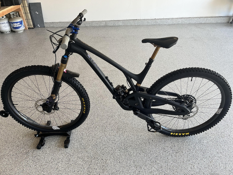 2021 Evil Offering V2 (Medium) - Like New For Sale