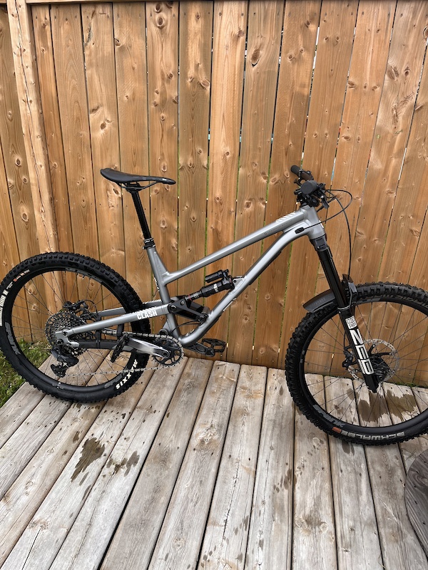 2021 Commencal Clash Race For Sale