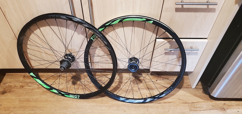 Giant 27.5 tubeless wheelset For Sale