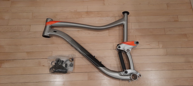 2017 Brand New Giant Trance XL frame without rear triangle For Sale