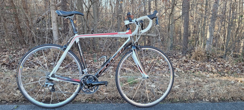 2010 Fuji SL Pro Shimano For Sale