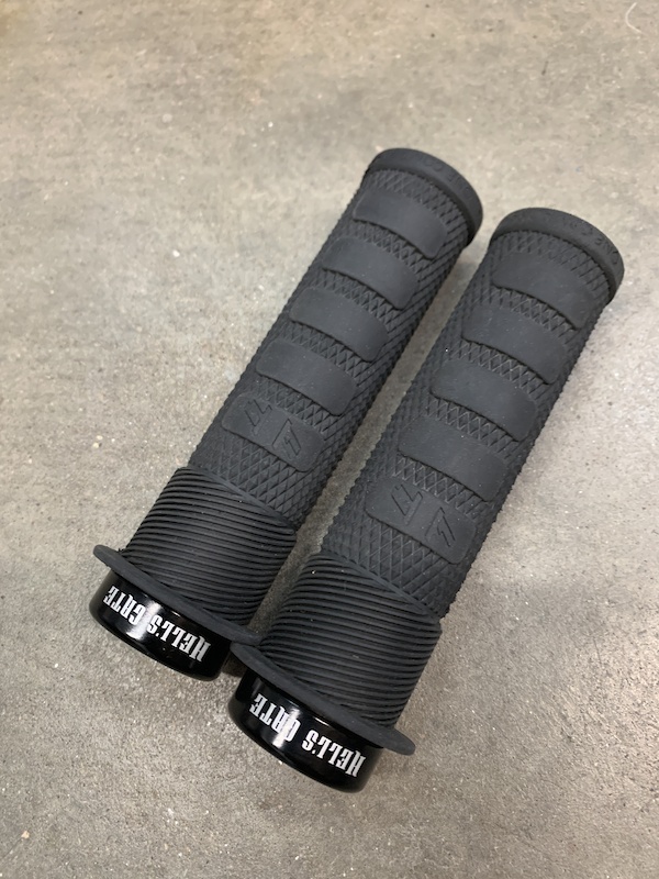 2022 Hell's Gate Grips Black - Trail One Components For Sale