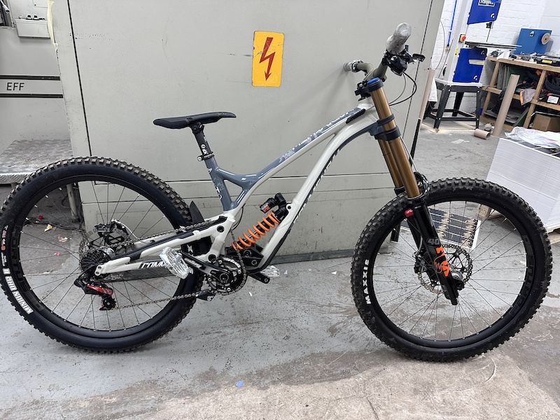 2020 Commencal supreme dh large For Sale