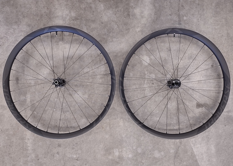 2016 Roval Traverse SL 650B Wheelset, Carbon / Black For Sale