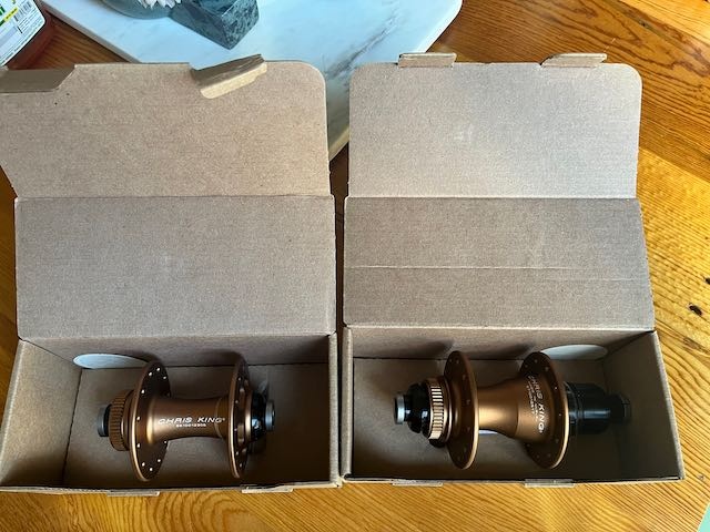 Chris King Matte Bourbon R45D CL XDR hubset new in box For Sale