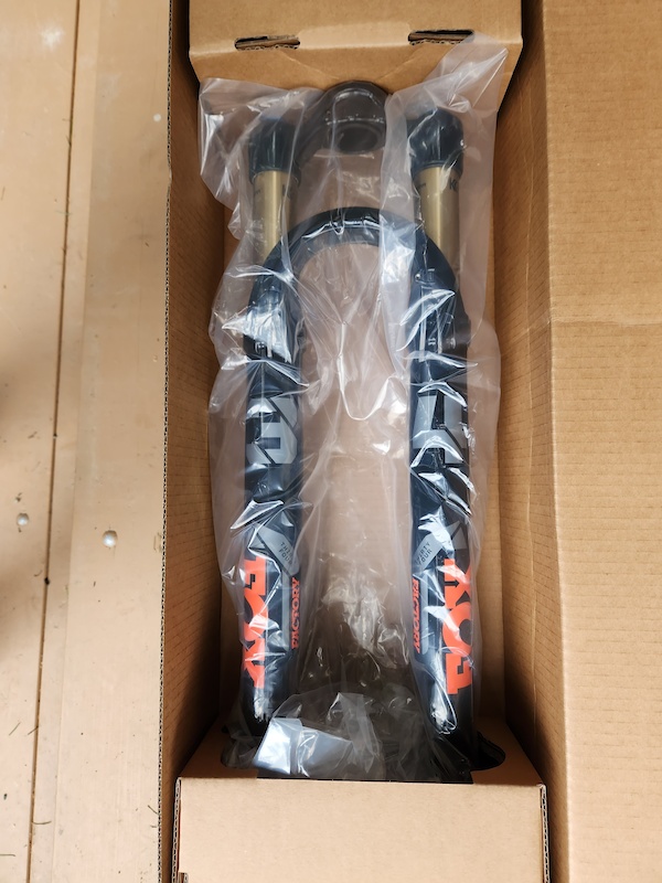 2022 FOX 34 Step-Cast Factory Race Fork/Shocks - 29" For Sale