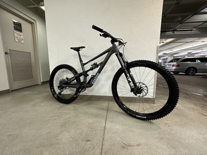 2022 specialized status 160 s3 For Sale
