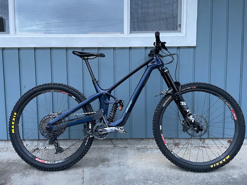 2022 Devinci Spartan Carbon HP For Sale