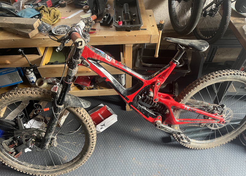 2019 Custom Intense m16 Mullet DH bike For Sale