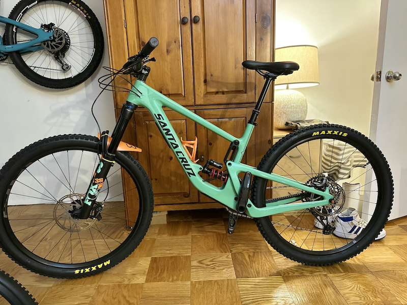 2021 Santa Cruz Megatower -Like New For Sale