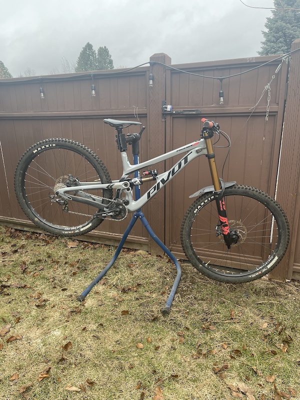 2020 Pivot Phoenix For Sale