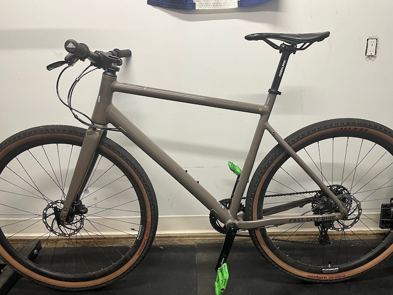2021 Commencal Fast City Bike Large For Sale