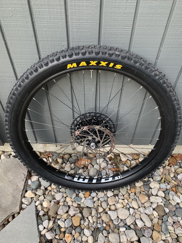 WTB 27.5 rims 35mm width Maxxis tires and rotors For Sale