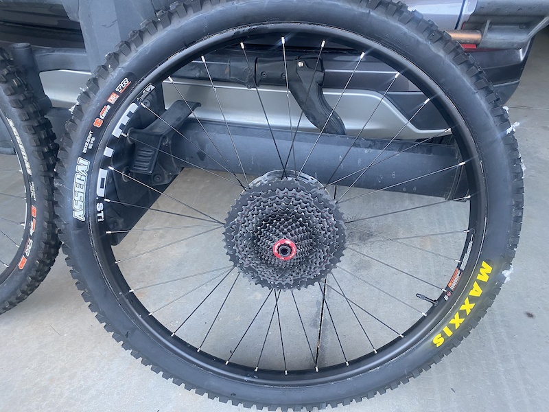 2022 2 Assegai 29X2.5 maxxgrip DD complete wheels For Sale