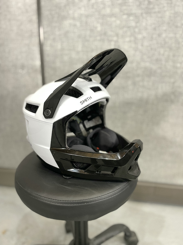 2023 Smith Mainline Full Face Helmet - Med For Sale