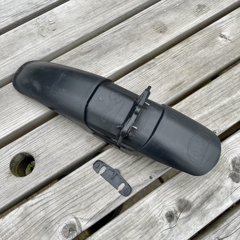 2021 Mudhugger Shorty Evo bolt-on mudguard w. FOX fitting For Sale