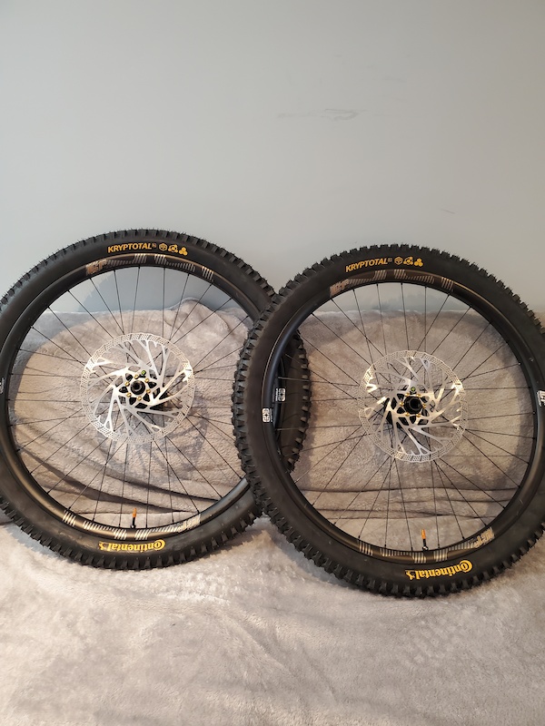 E* Thirteen LG1R Carbon wheelset *Mint* 12x150/12x157 For Sale