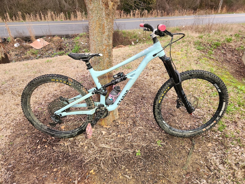 2022 S4 specialized status 160 frame For Sale