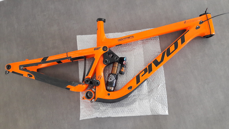 2022 pivot firebird Large For Sale