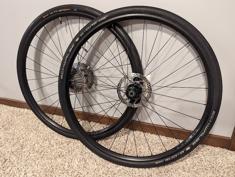 2019 WTB tubeless ready wheels and tires For Sale
