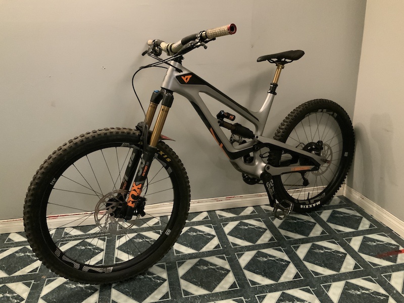 2018 YT Capra Pro Race For Sale