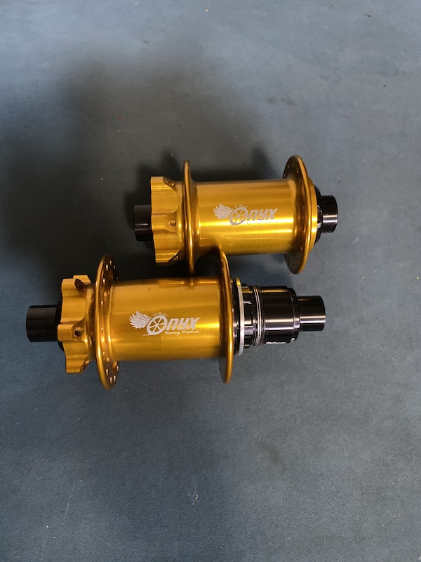 ONYX classic gold 32h boost hubs For Sale