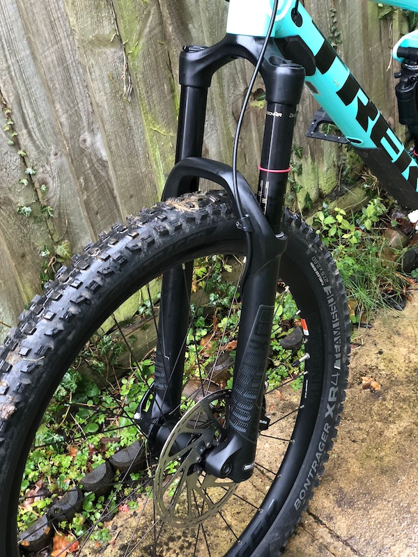 2020 rockshox lyrik- price drop For Sale