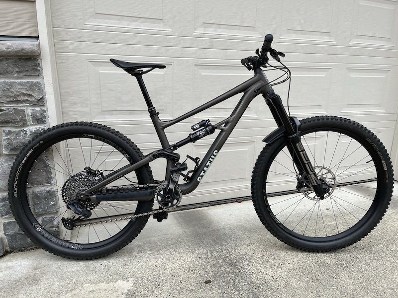 2022 Specialized Status 160 Custom Build For Sale