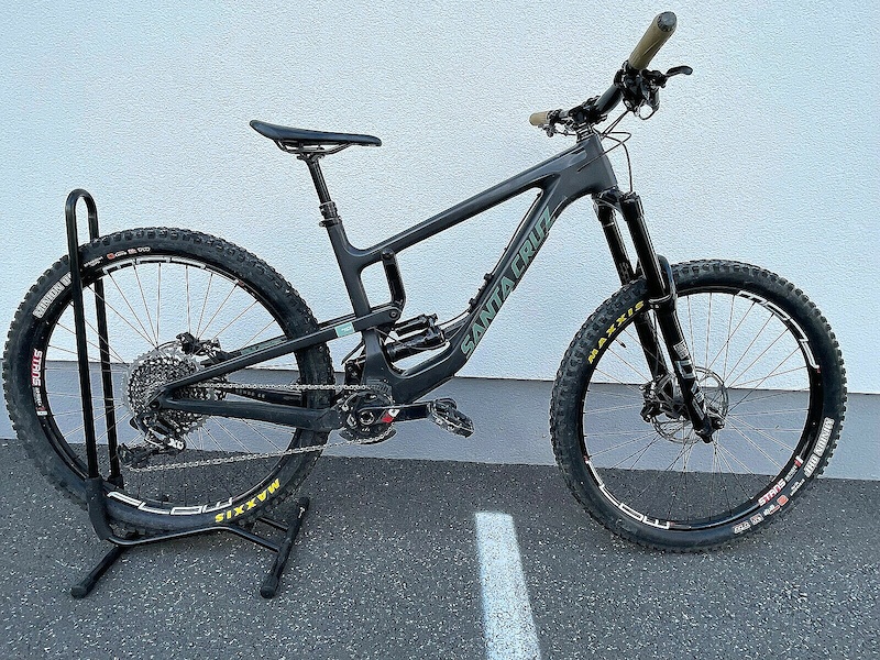 2019 Santa Cruz Nomad 4 CC X01 Medium Size For Sale
