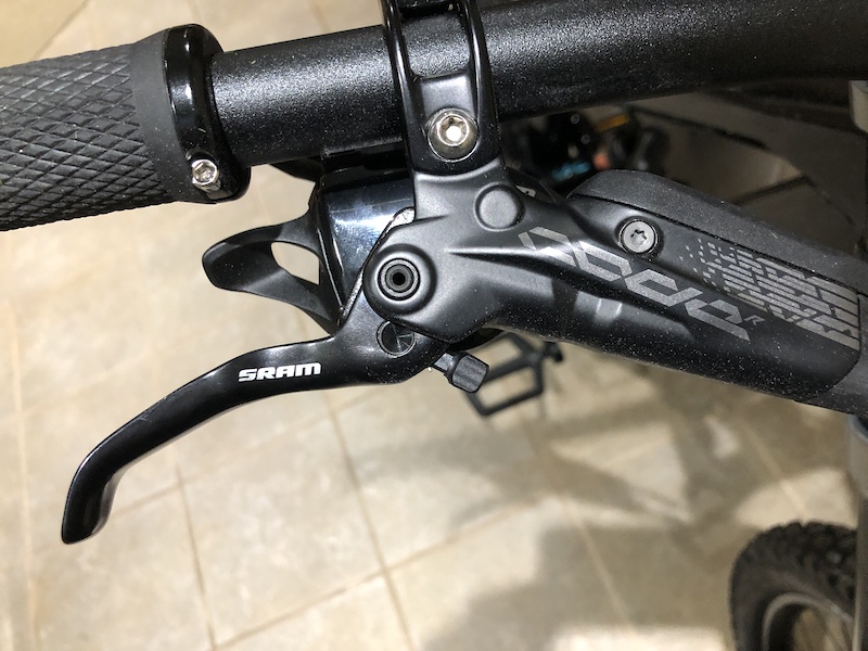 2023 Sram CODE R Brake set with 200mm Rotors For Sale