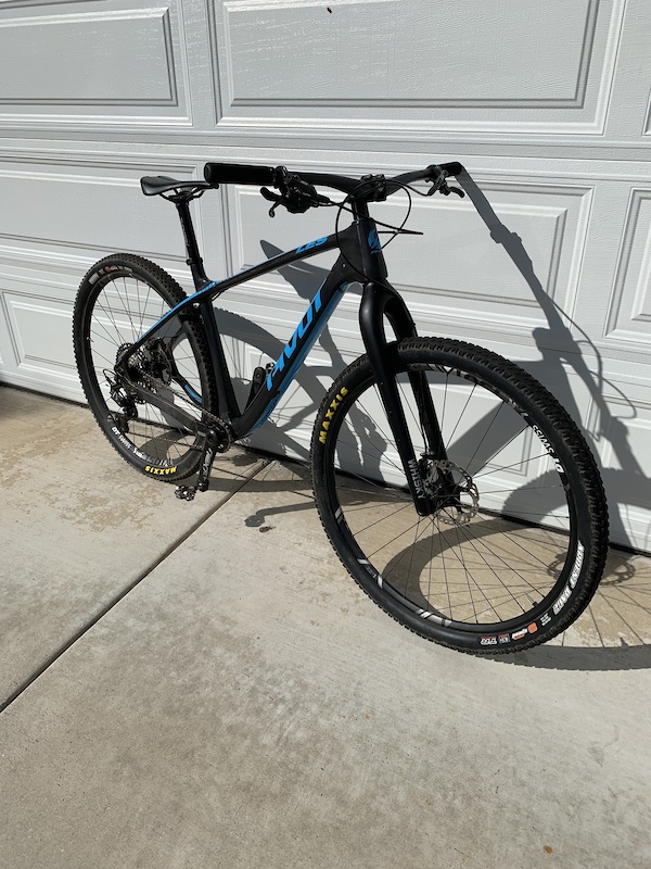 2017 Pivot Les 29 Carbon - XT/XTR - 20 lbs For Sale