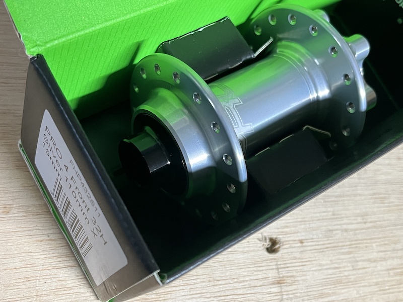 2022 Hope Pro4 Evo Front Hub, Boost, 15x110, 32h, Silver For Sale