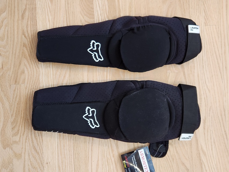 Fox Launch Pro Knee/Shin Guard, NEW, Size S/M For Sale
