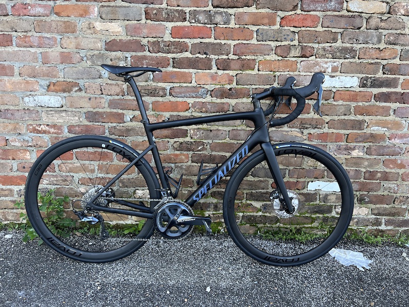 2019 Specialized Tarmac SL6 Comp: 56, Black + Wahoo Kick'r For Sale