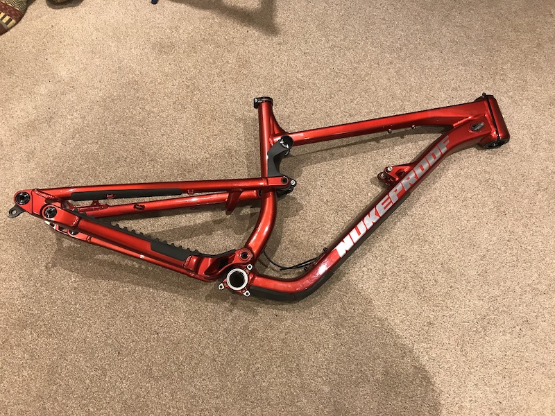 2022 Nukeproof Mega Pro 290 Alloy Large Rosso Red For Sale