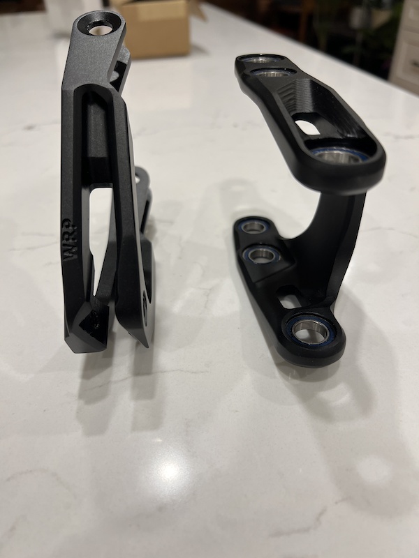 2022 Stump Jumper Evo Mullet link + WRP Mullet yoke For Sale
