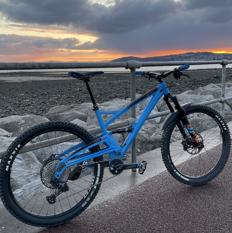 2022 Orange Five Evo Pro - Large - Sparks Blue - May split For Sale