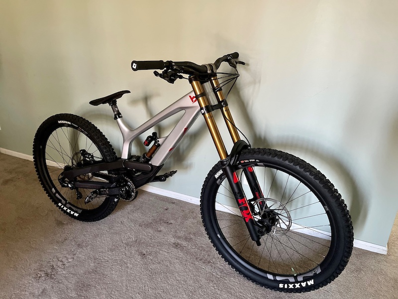 2022 YT Tues Downhill Bike - NEVER BEEN RIDDEN! For Sale
