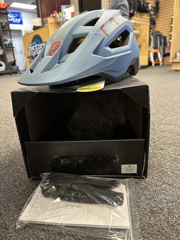 2022 Fox speedframe dust blue medium For Sale