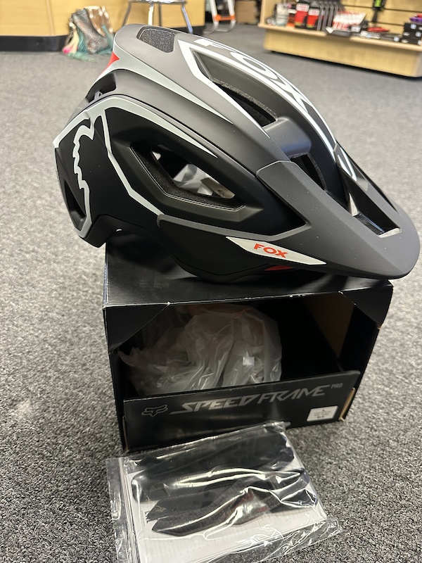 2022 Fox speedframe pro large For Sale