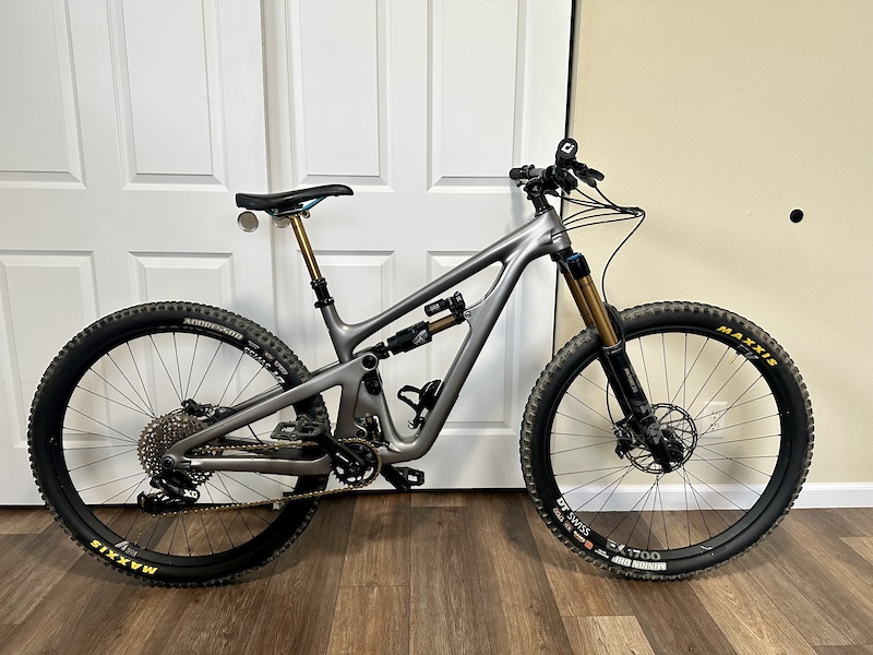 2020 Yeti SB150 T2 Medium Silver For Sale