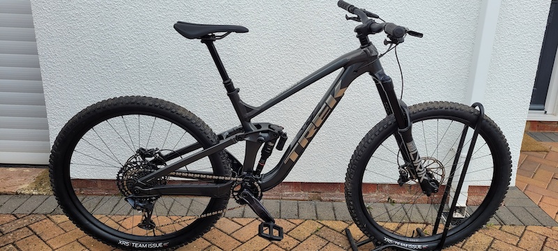 2022 Trek Slash 8 M/L Grey, Immaculate Condition, Upgrades For Sale