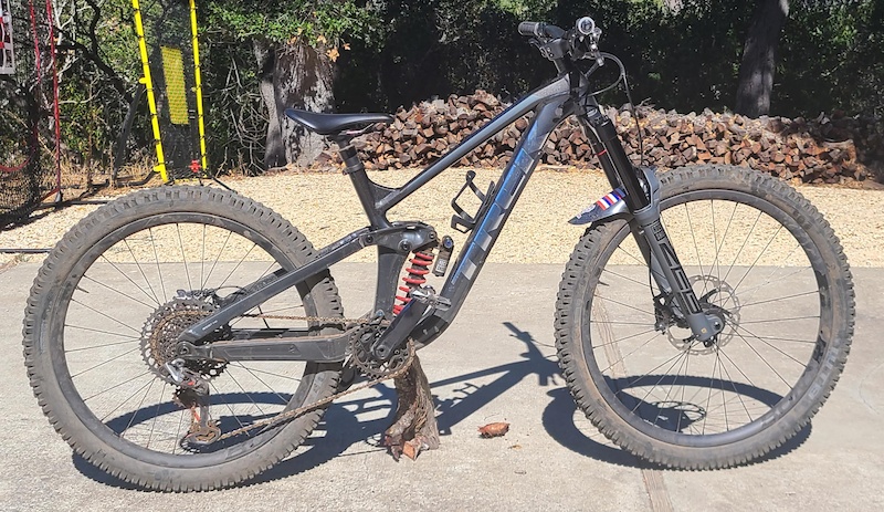 2022 Trek Slash 8 *Upgrades* Mullet - Medium $4500 O.B.O. For Sale