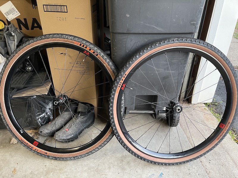 2022 Fulcrum Rapid Red 5 650b Wheelser with WTB 650bx47 For Sale