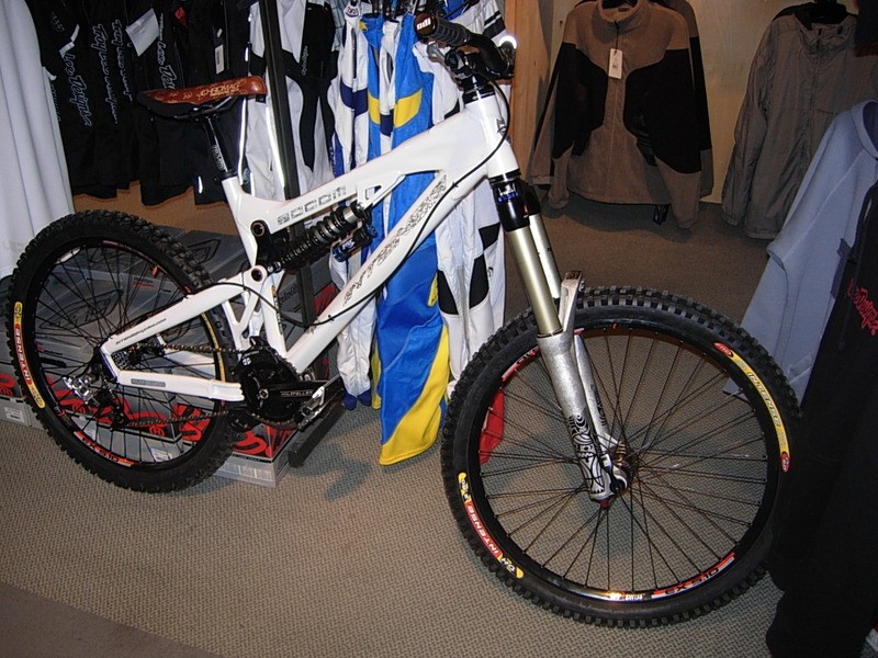 2007 Intense Socom white MED For Sale