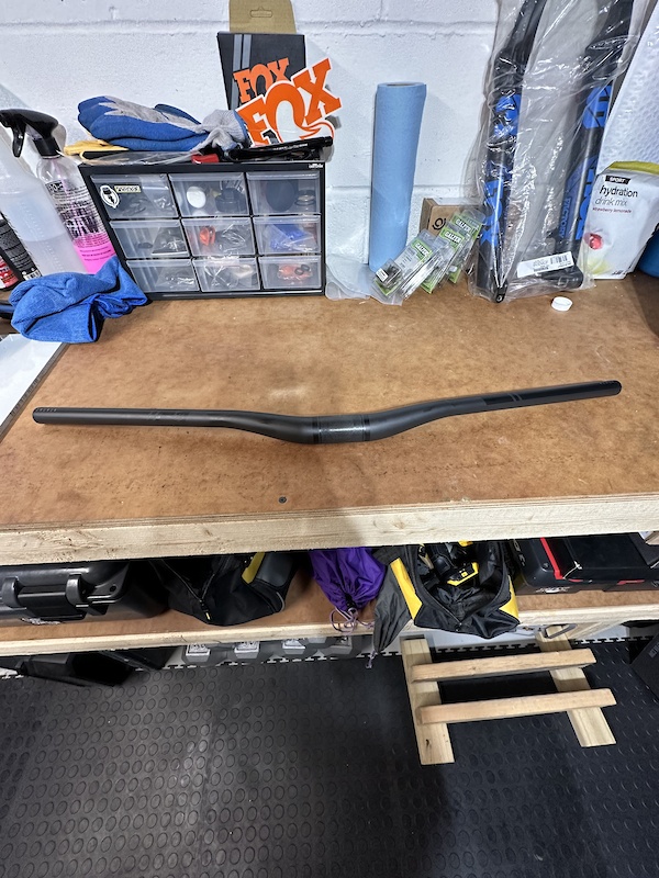 2022 Pivot Phoenix 780mm Carbon Handlebar For Sale